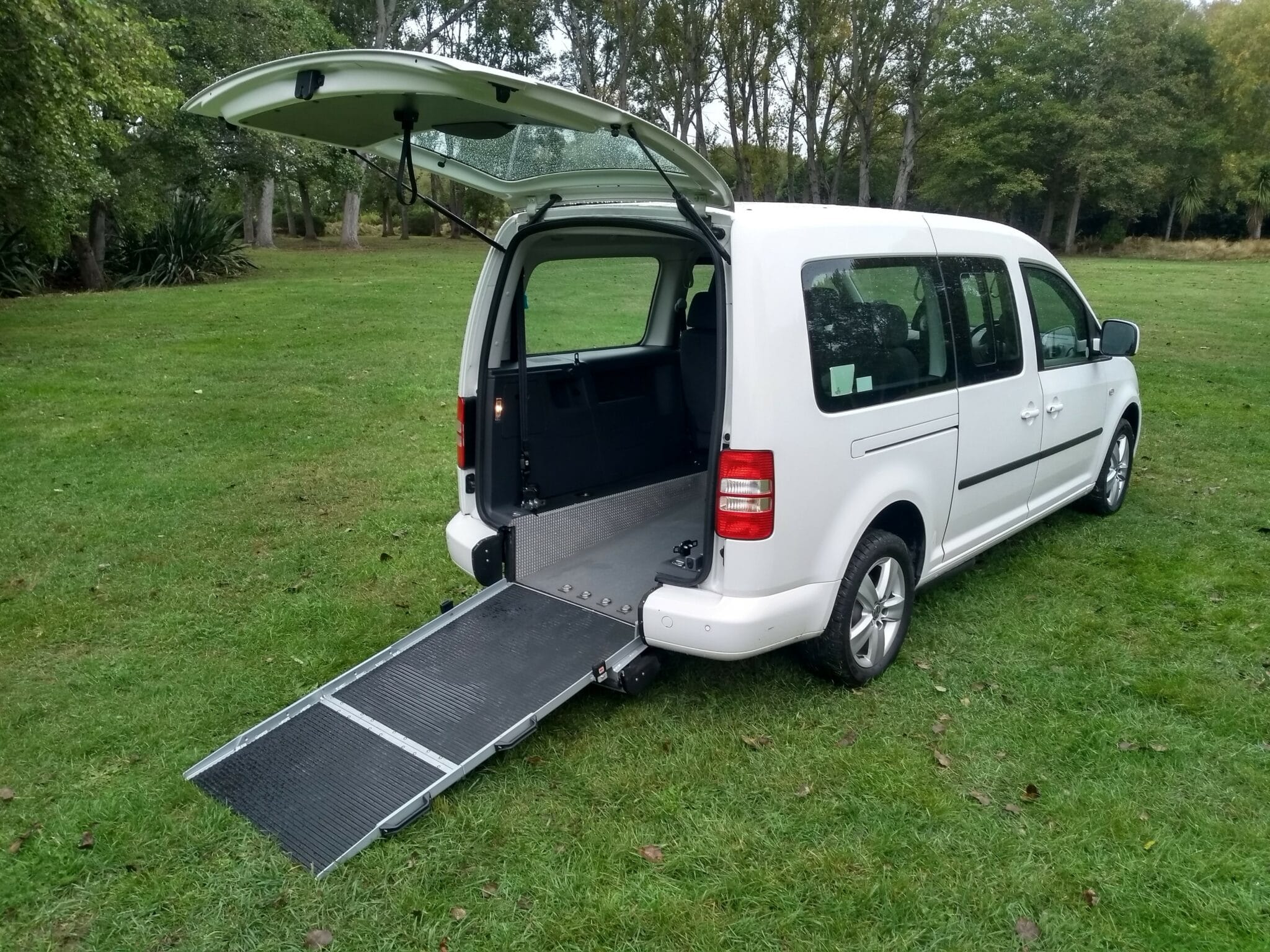 Volkswagen Caddy with Radial Hand Controls